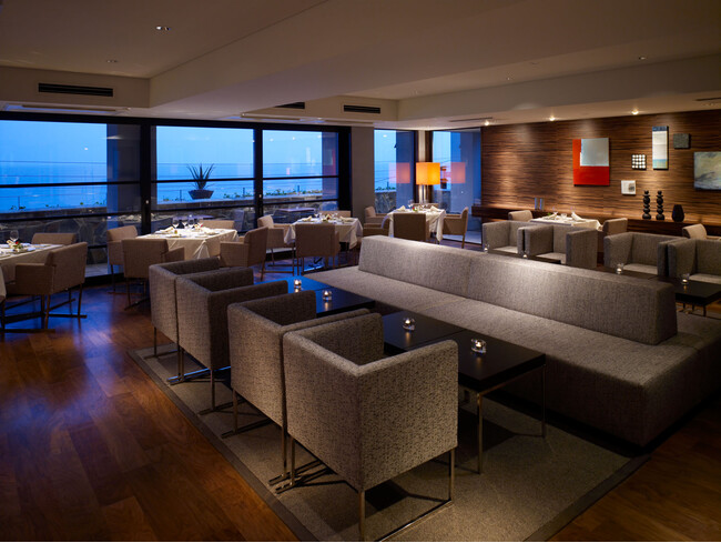 美しいサンセットを望む海辺のホテル「SCAPES THE SUITE」葉山の食材をふんだんに使用したクリスマス限定メニュー登場｜株式会社ポジティブドリームパーソンズのプレスリリース