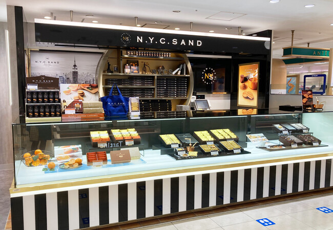 〈N.Y.C.SAND〉が西武池袋本店に期間限定出店いたします。N.Y.キャラメルサンドシリーズの中でも根強い人気の「N.Y.抹茶キャラメルサンド」も数量限定で販売！｜株式会社東京玉子本舗の ...