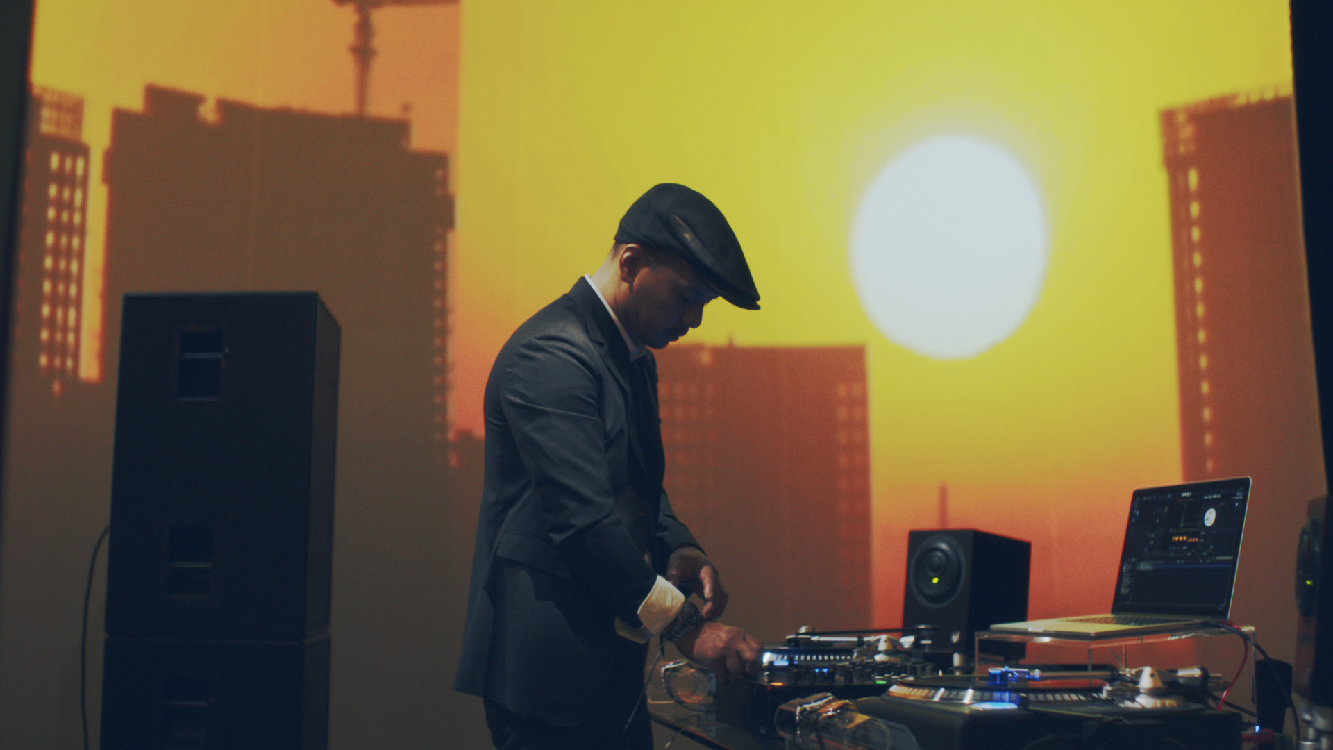 日本が世界に誇るトップDJ MITSU THE BEATSが「セイコー アストロン」をターンテーブルに！世界初！腕時計でDJプレイに挑戦 ...