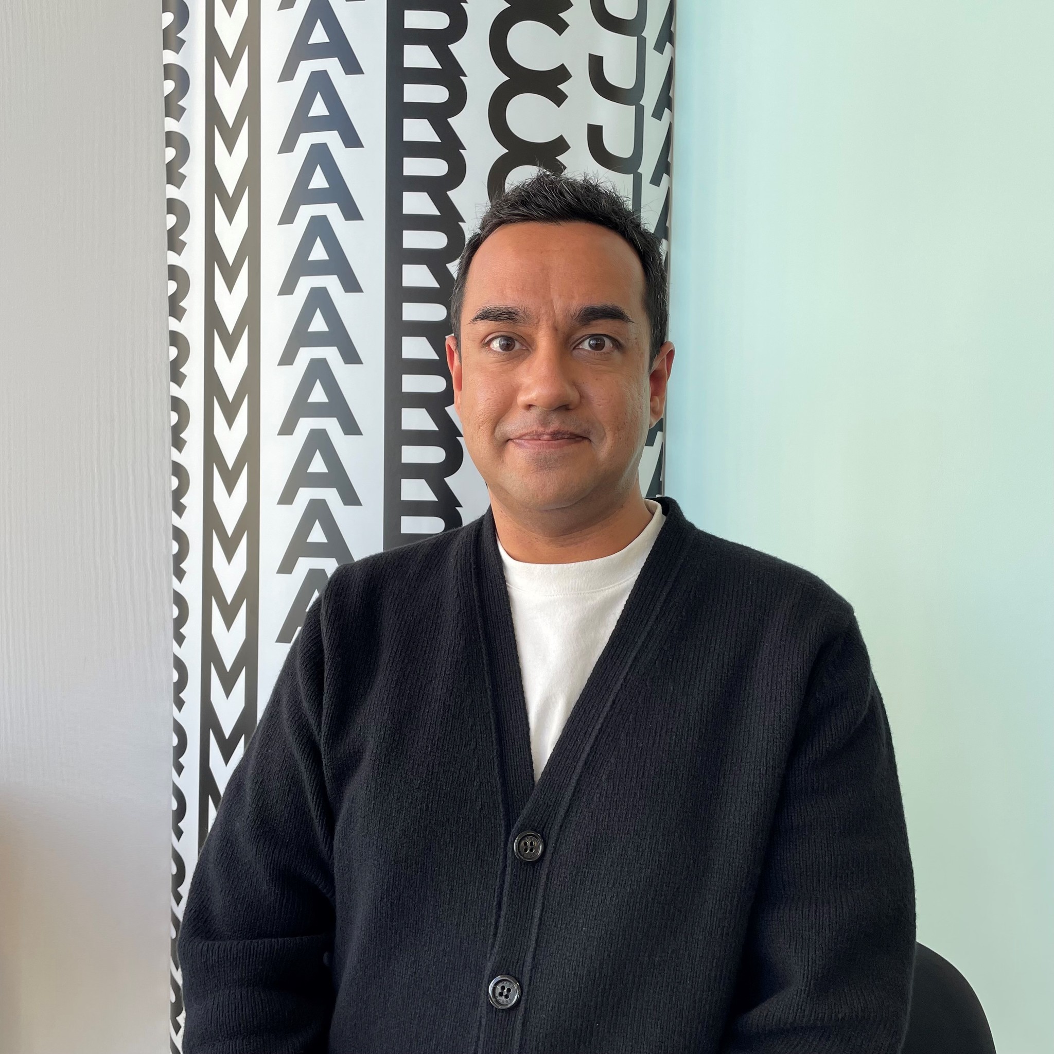 マーク ジェイコブス ジャパン ジェネラルマネージャー ラジーブ・シャルマ氏による特別講義｜学校法人 日本教育財団のプレスリリース