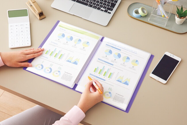 「書き込めるクリヤーブック」と「クリヤーブック横入れタイプ」をCUBE FIZZシリーズに追加します。｜株式会社LIHIT LAB.のプレスリリース