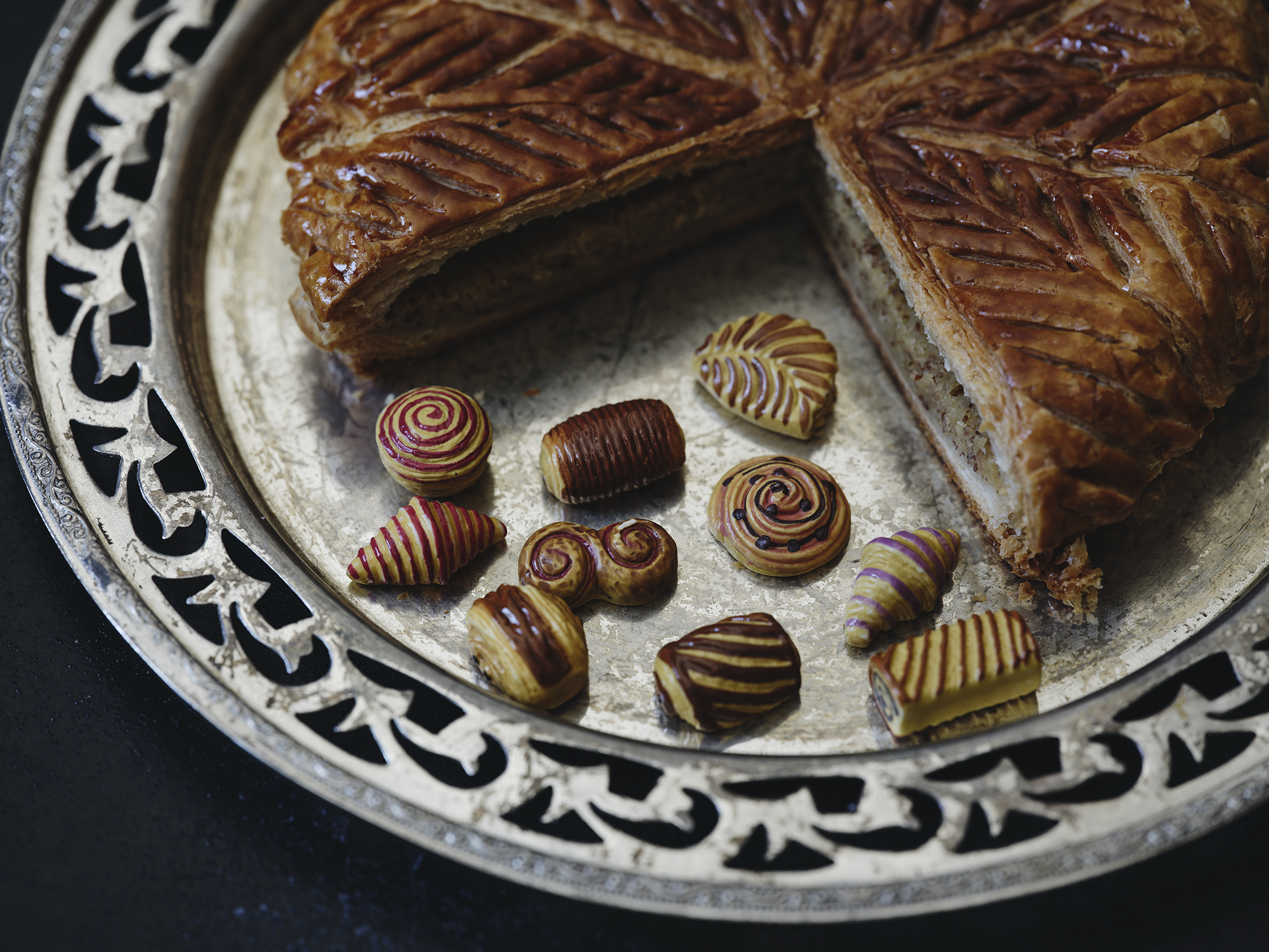 【RITUEL（リチュエル ）】新年を祝う、2023年の「ガレット・デ・ロワ」2種を12月26日（月）より発売｜株式会社ベイクルーズのプレスリリース