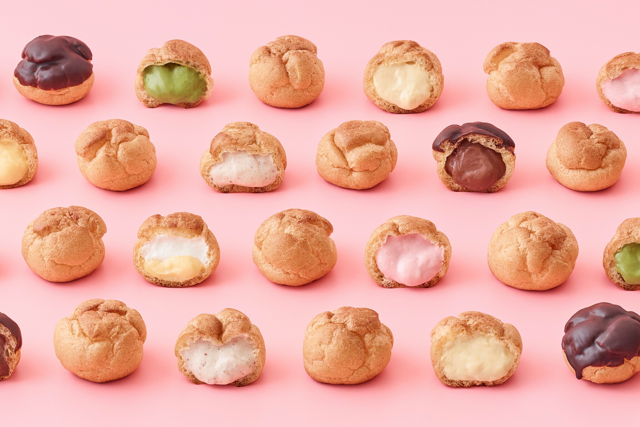 シュークリームのヒロタ 100周年の感謝を込めて全商品が100周年特別仕様に！定番4個入りシュークリームはクリーム増量、初の冷凍シュー登場や動物シューの復活も｜株式会社 洋菓子のヒロタのプレスリリース