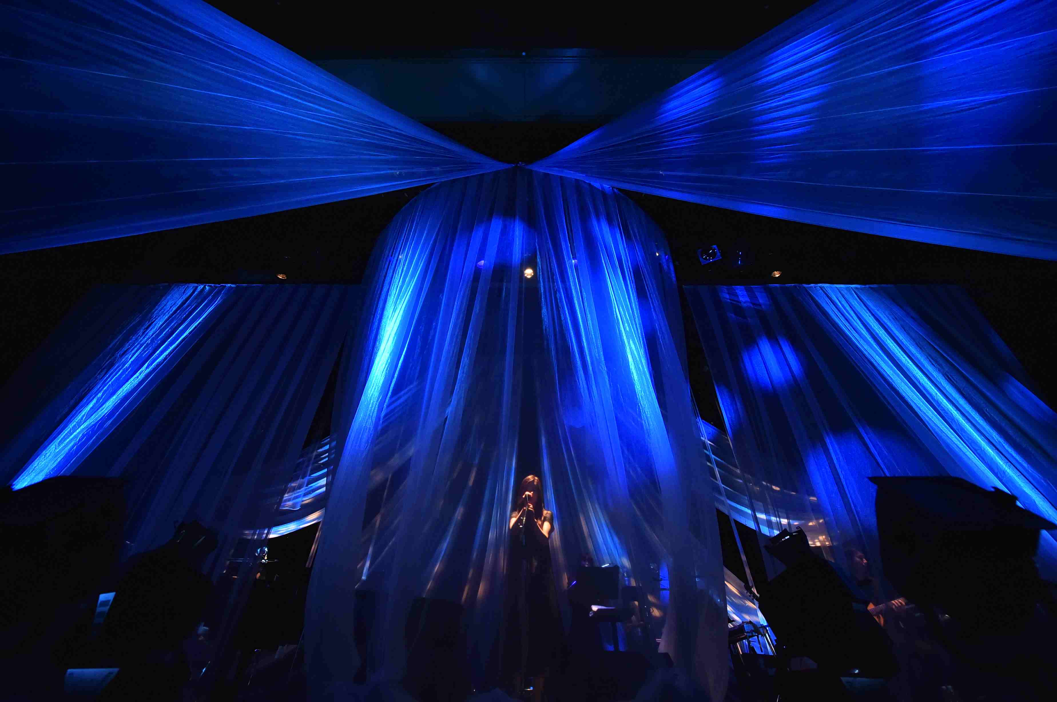 Uru初の福岡ライブ「露と光り咲く」ニューシングル「しあわせの詩」も初披露した幻想的なステージで魅了｜株式会社ソニー・ミュージックレーベルズの ...