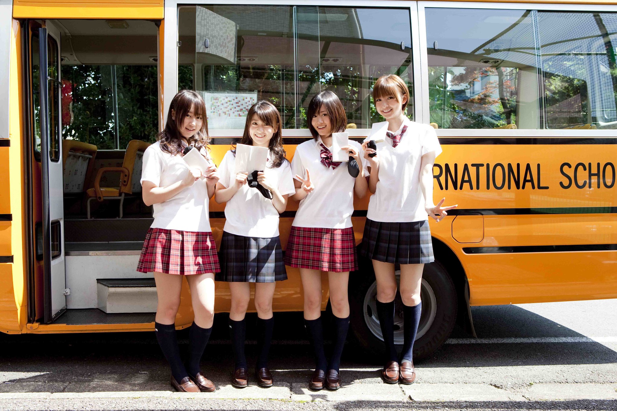 CS放送ファミリー劇場『AKB48 ネ申テレビ シーズン2』AKB48の篠田、前田、大島、小林が国内留学に挑戦！｜株式会社ファミリー劇場のプレスリリース