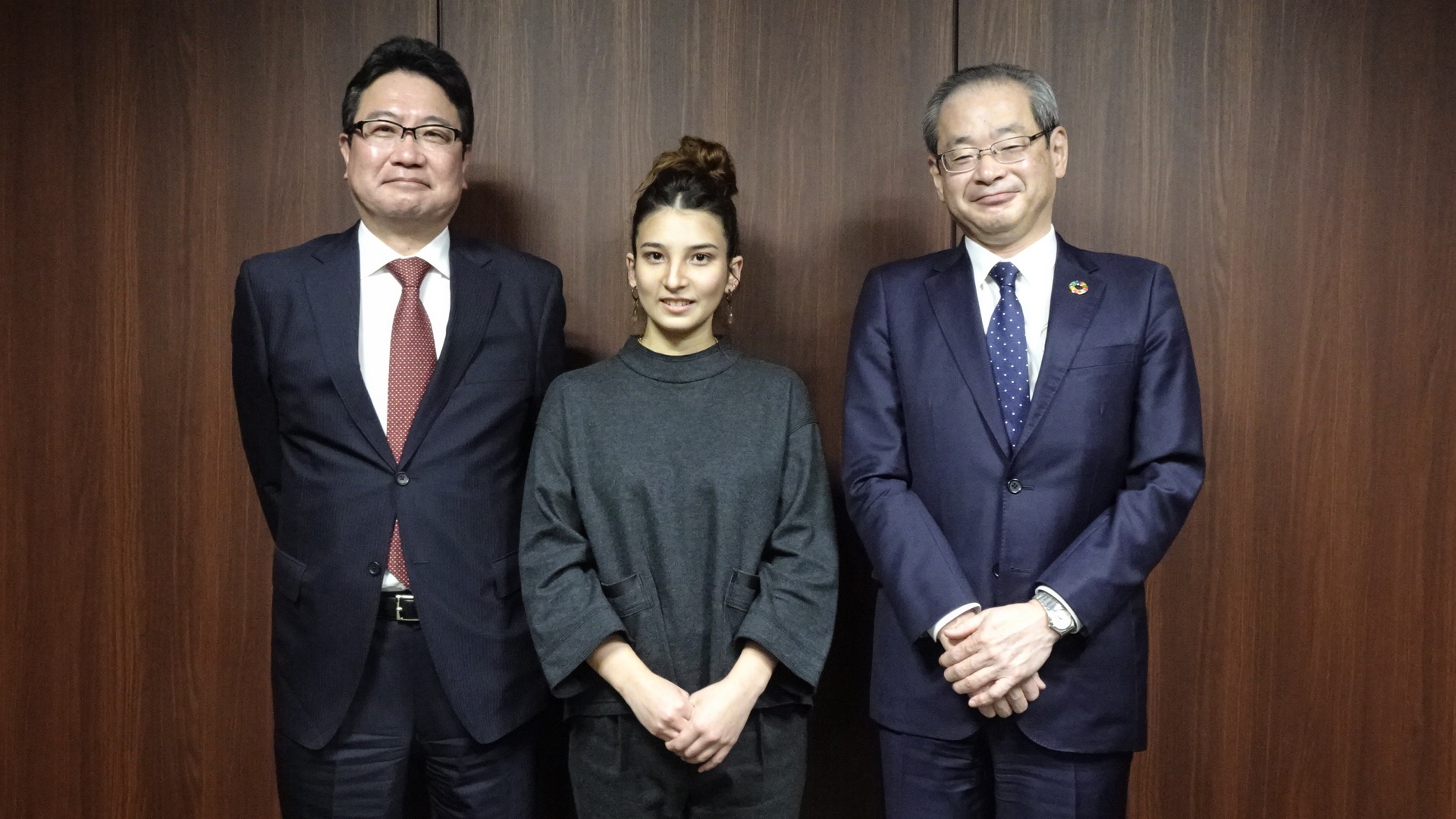 金メダリストをサポートした河島ティヤナさんへ感謝の意を！｜KNT－CT HDのプレスリリース