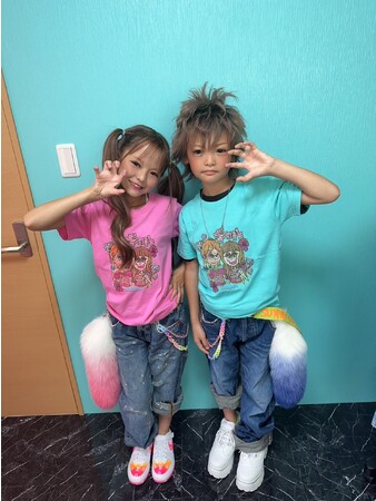 小学生ギャルメディア「KOGYARU」が、小学生ギャルカップルを表紙に起用！｜株式会社エイチジェイのプレスリリース