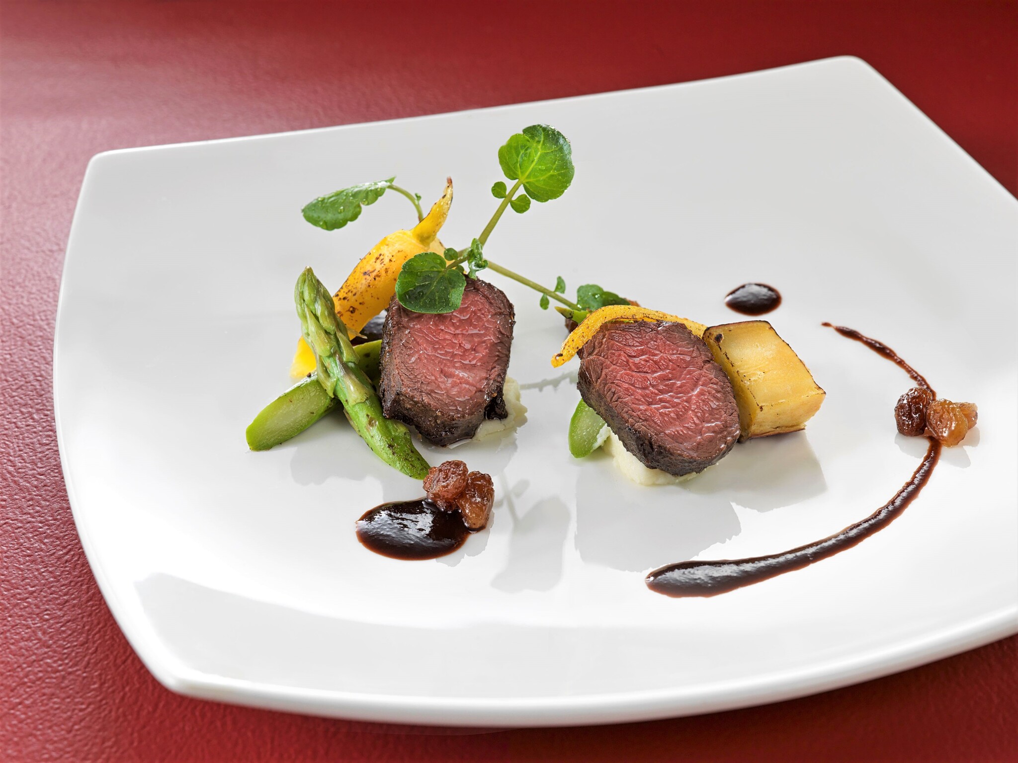 【グランドニッコー淡路】ファンダイニング「コッコラーレ」スペシャリテにて兵庫県丹波産の鹿肉をメインにしたディナーコースのご提供を2022年12 ...