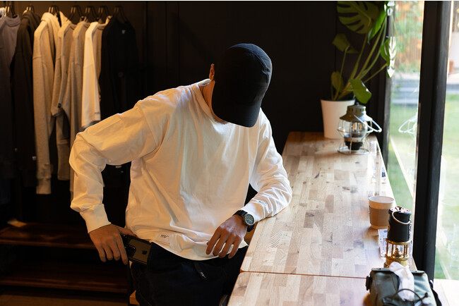 バックポケットを搭載した「PLAY UTILITY BACK POCKET」よりプルオーバーとフーディー2アイテムを販売開始｜ROOT株式会社 ...