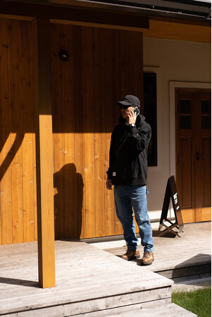 バックポケットを搭載した「PLAY UTILITY BACK POCKET」よりプルオーバーとフーディー2アイテムを販売開始｜ROOT株式会社 ...