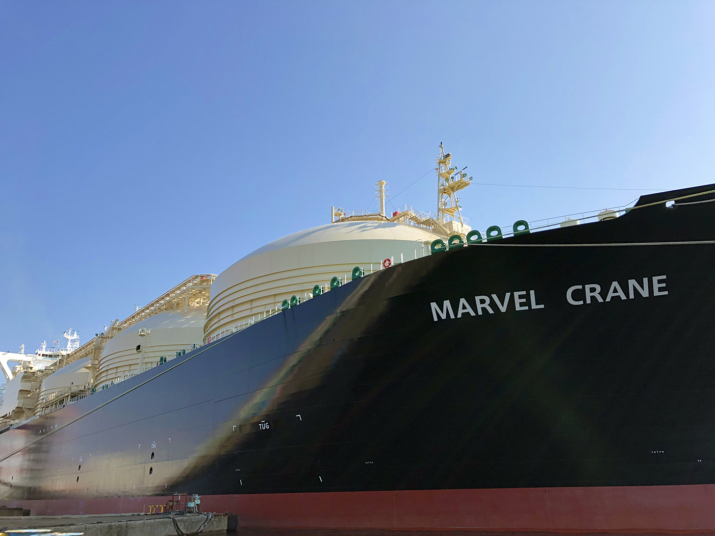 三菱造船 次世代LNG運搬船「MARVEL CRANE」の命名式を実施 三井物産が参画する米国キャメロン・プロジェクト向け2隻の一番船｜三菱重工業株式会社のプレスリリース