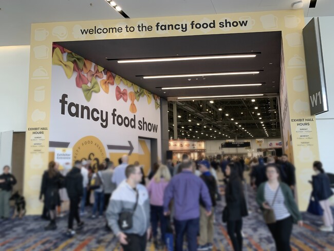 Winter Fancy Food Show2023展示会にて「圧搾一番搾り 国産こめ油」を紹介 (2023年2月9日) - エキサイトニュース