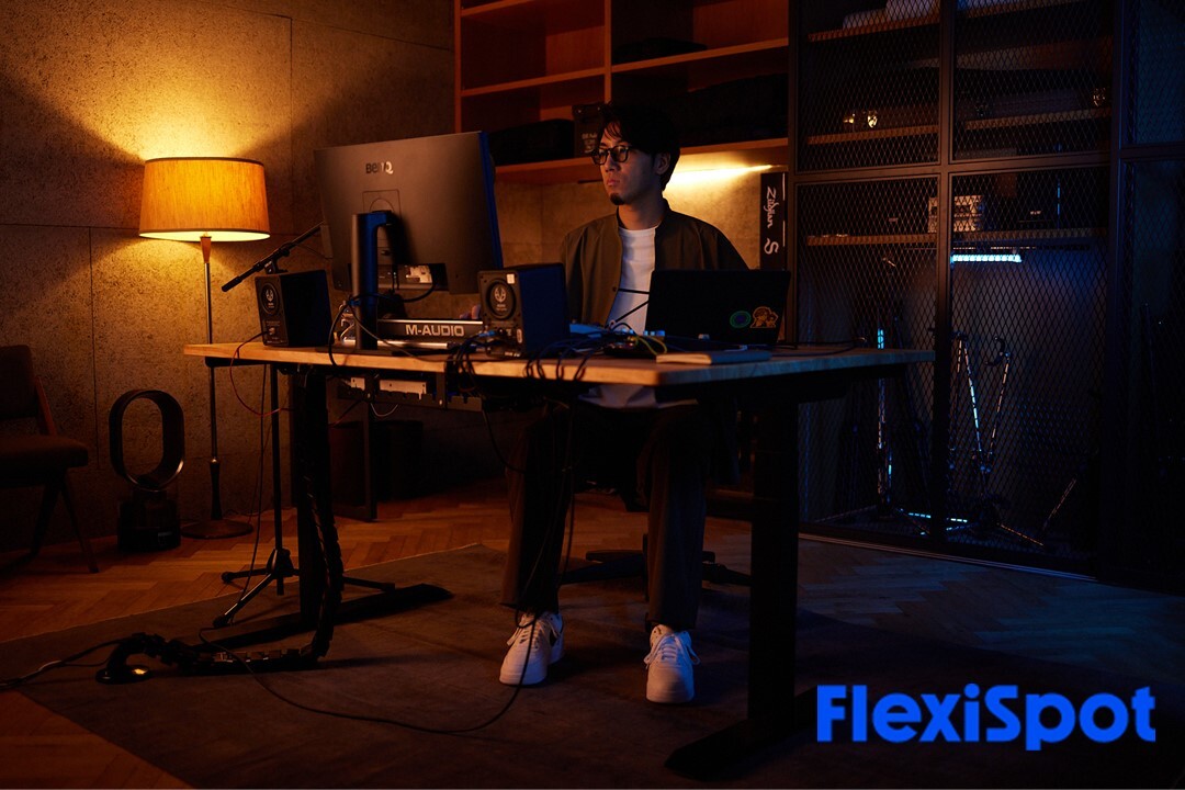 tofubeatsさん・前田有紀さんがスペシャルムービーに出演！特設サイト「Work like new」第一弾を公開｜Flexispot Japan 株式会社のプレスリリース