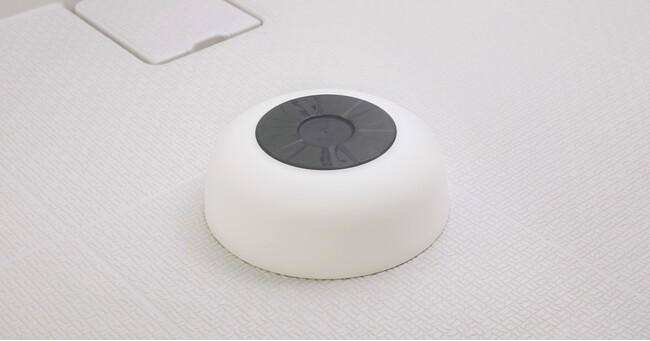 浴室壁面に収納できる「マグネット湯おけ」がさらに使いやすく、リニューアル新発売。（株式会社マーナ プレスリリース）