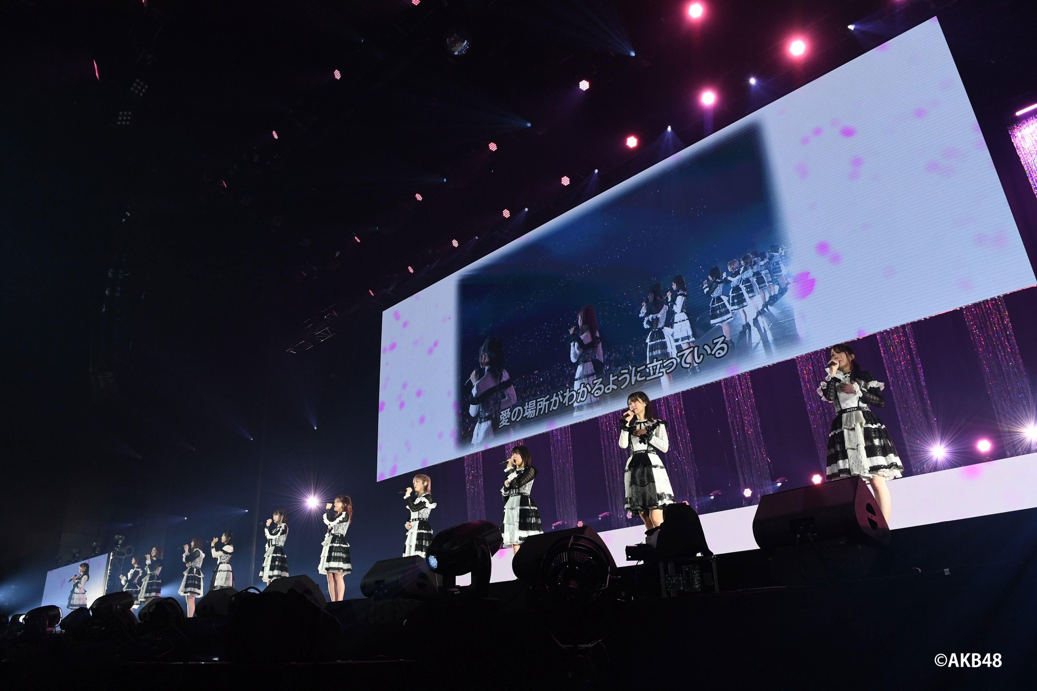 AKB48最後の一期生が卒業。AKB48コンサート『17LIVE presents AKB48 15th Anniversary LIVE』にLEDビジョンを導入しました。｜LED TOKYO ...
