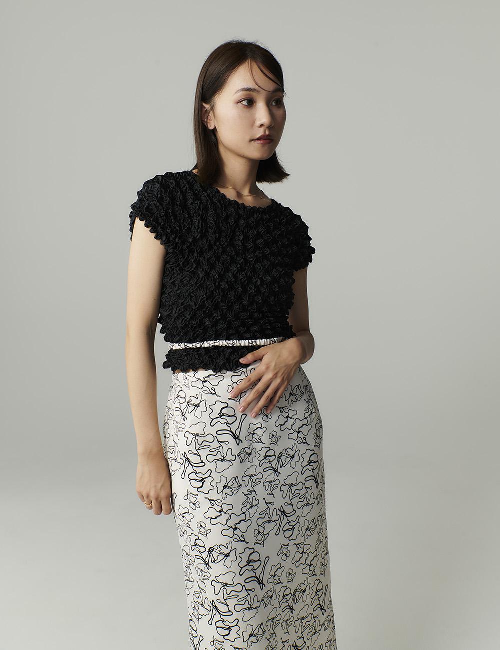 【RANDEBOO】アイコニックなトップスとオリジナルのフラワー柄をデザインしたマーメイドスカートが新登場。｜株式会社Ainerのプレスリリース