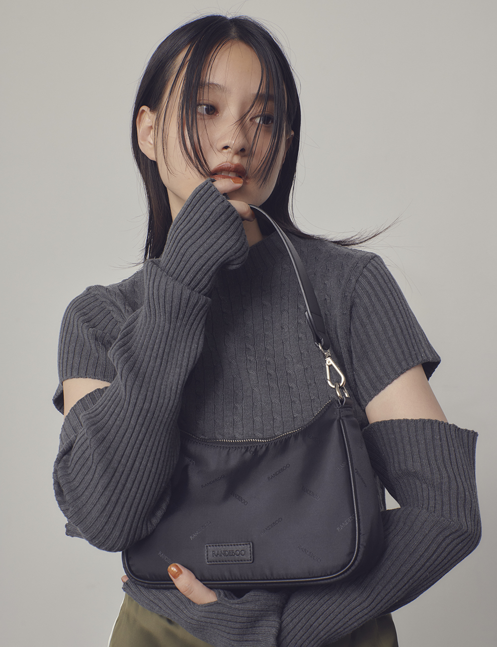 RANDEBOOの話題沸騰中のNEWアイコンバッグより”Style hobo bag”が登場。更に発売を記念し完売中の”Hobo bag”も一斉再入荷！｜株式会社Ainerのプレスリリース