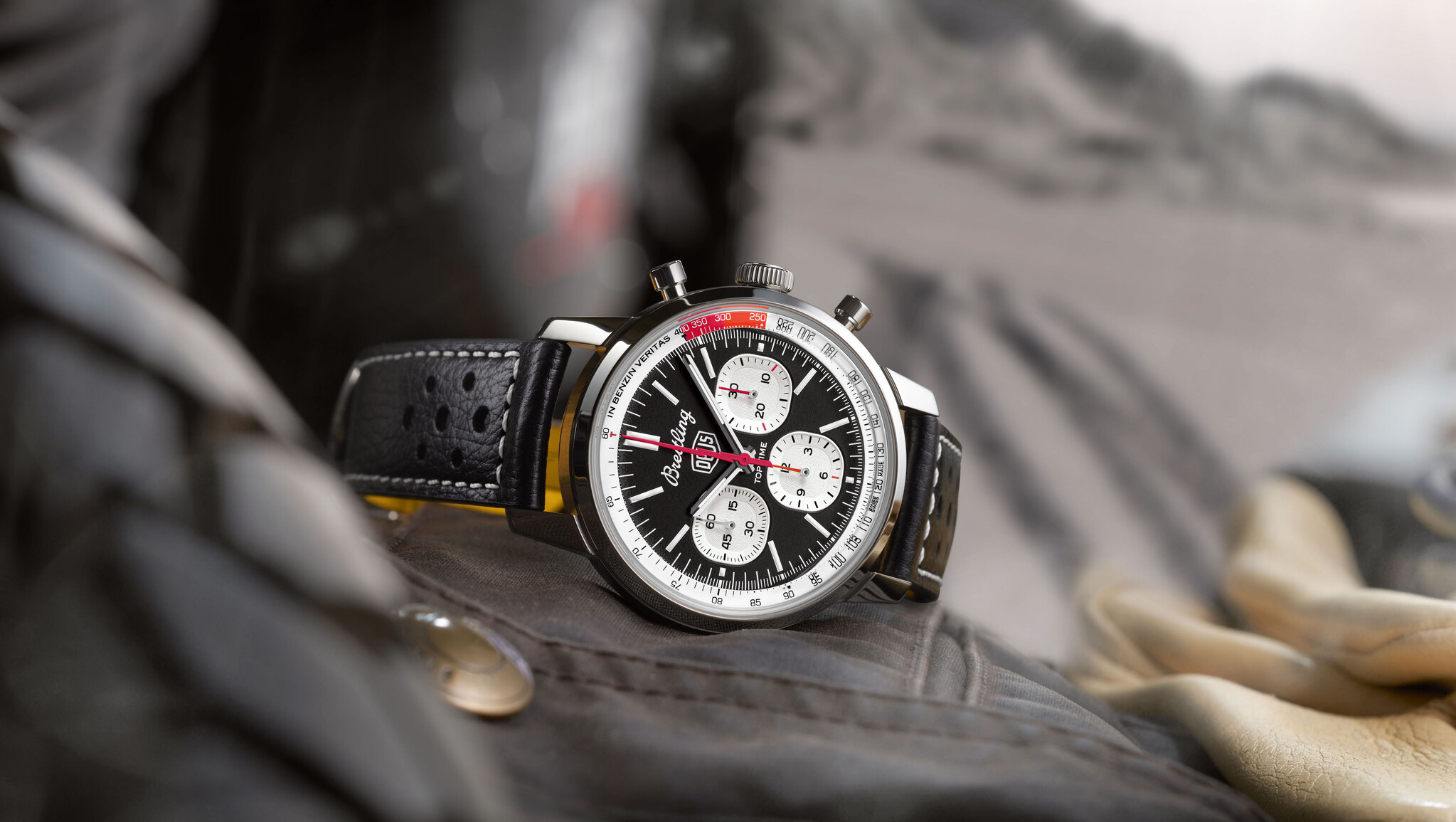 ブライトリングから、新たなトップタイム デウスと トップタイム トライアンフが登場。冒険は続く。｜ブライトリング・ジャパン株式会社のプレスリリース