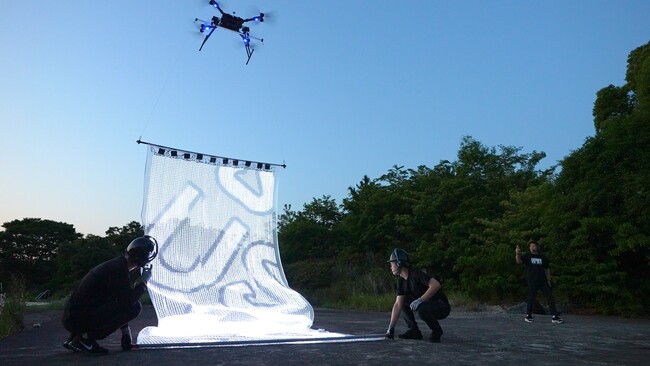 MPLUSPLUS、LED Visionで空飛ぶスクリーンを実現｜エムプラスプラスのプレスリリース