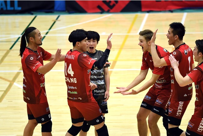 【バレー/Vリーグ】V1男子・東京グレートベアーズが有明コロシアムで2連勝！V1女子・NECも敵地岡山で連勝｜JVLのプレスリリース