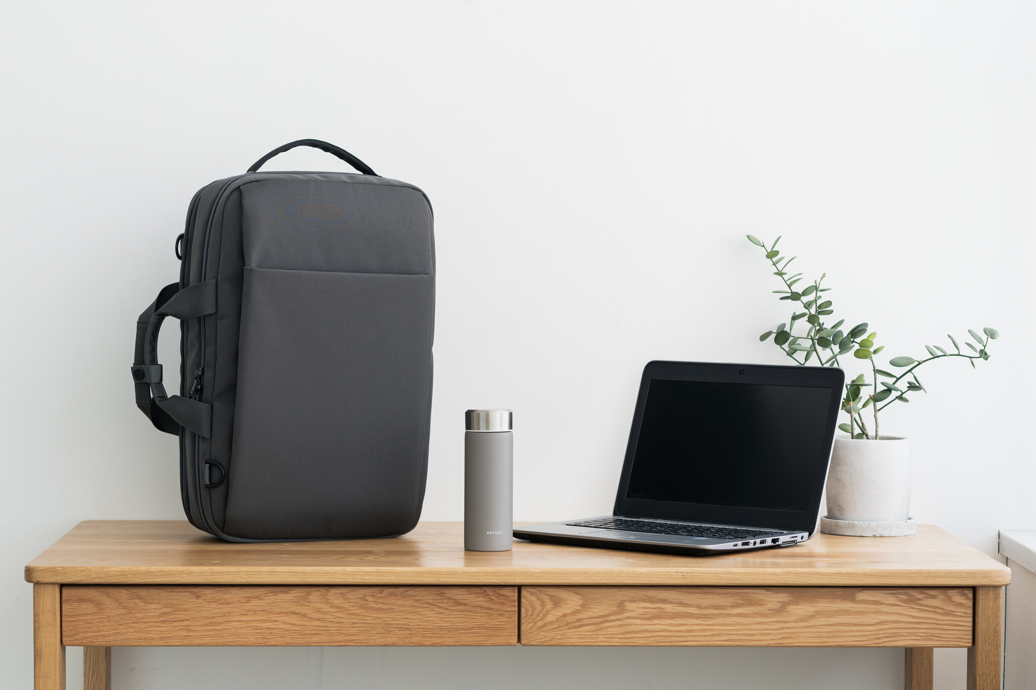 シリーズ累計販売3万9,000個突破※ KEYUCAで人気の3WAYリュックにアップデートモデルが登場！女性にも使いやすいスリムタイプも 通勤や通学で使える、撥水リュック新発売｜河淳株式会社の ...