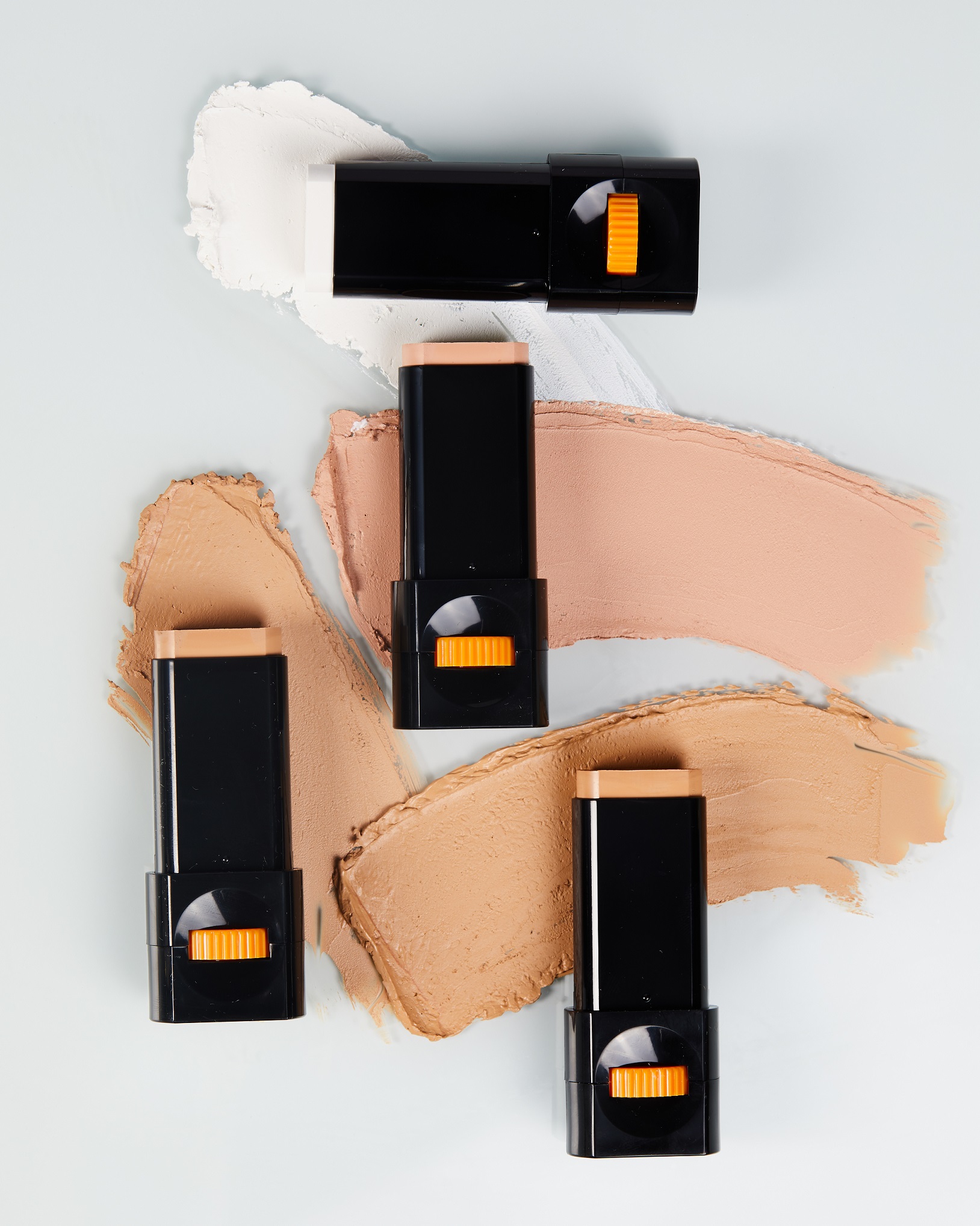 世界のトップサーファーが共同開発した「Vertra」が3年ぶりに日本復活！ ONE WORLD ONLINE STOREにて新作販売開始 ...