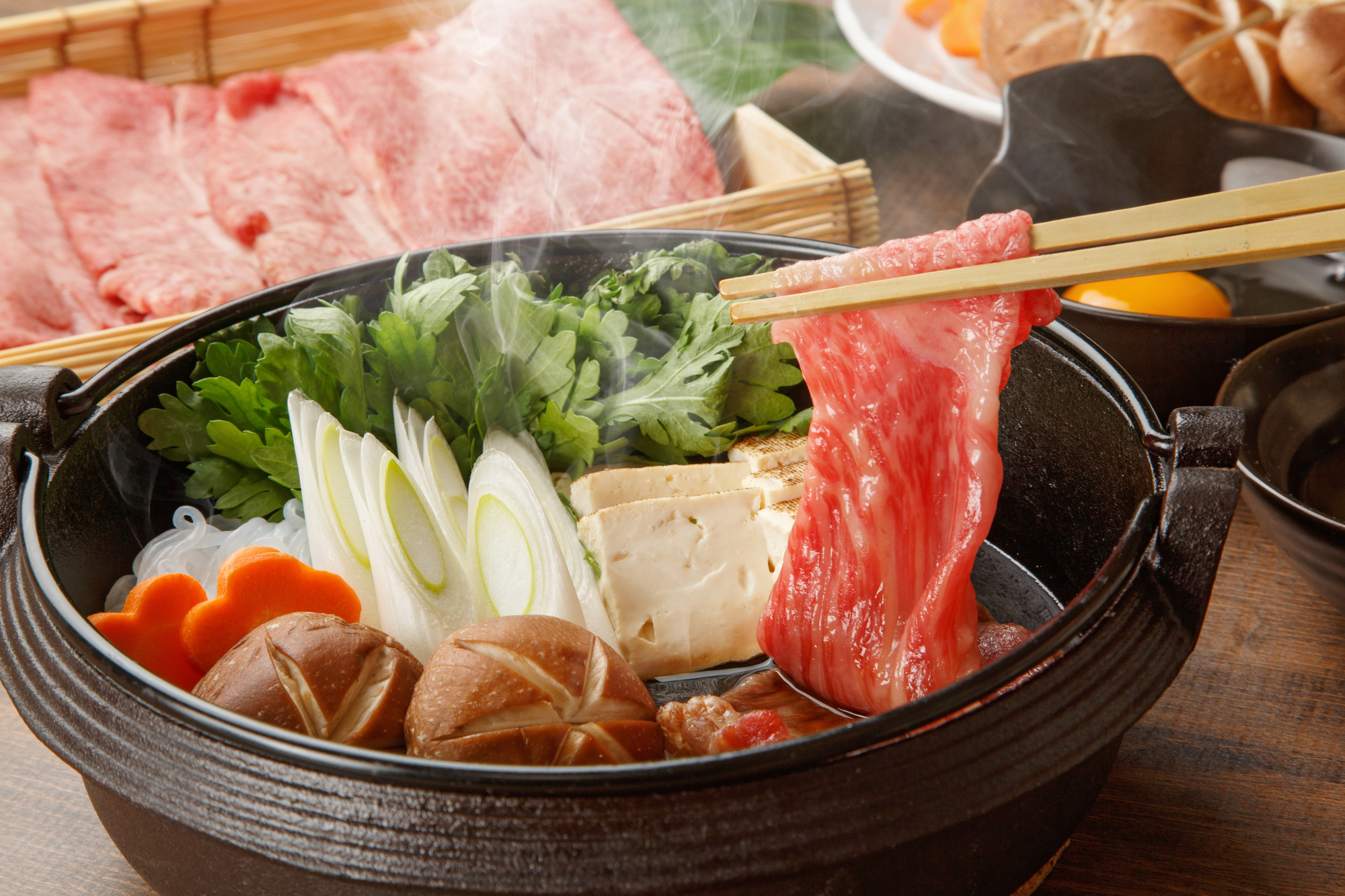 最も好きな鍋料理ランキング1位は「すき焼き」。ひとり鍋は男性より女性に実行意向あり|株式会社クロス・マーケティングのプレスリリース