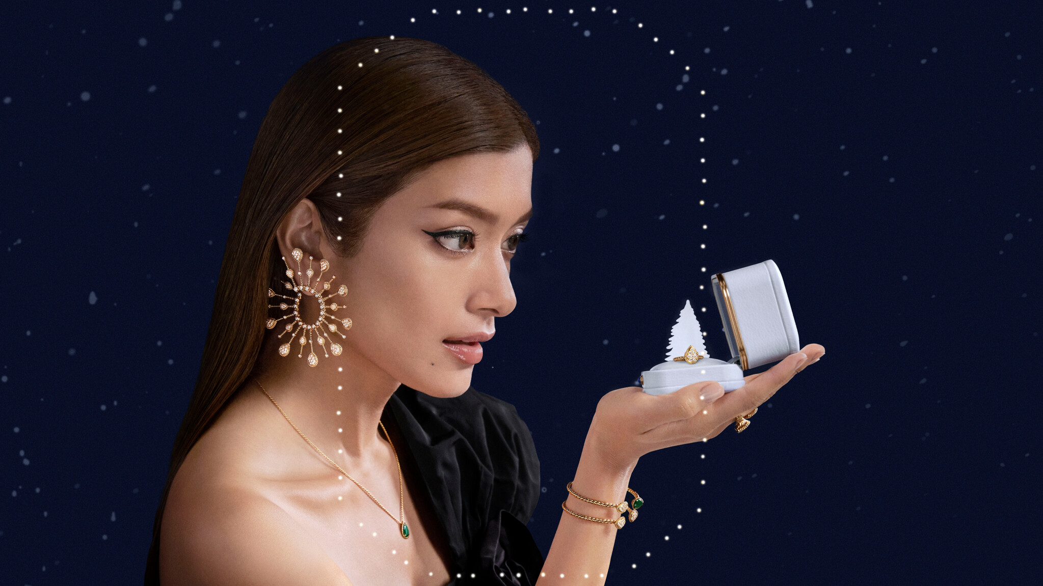 ブシュロン、ホリデーキャンペーン“BOUCHERON WONDERLAND”がスタートローラやアレクサ・チャン参加｜ブシュロンのプレスリリース