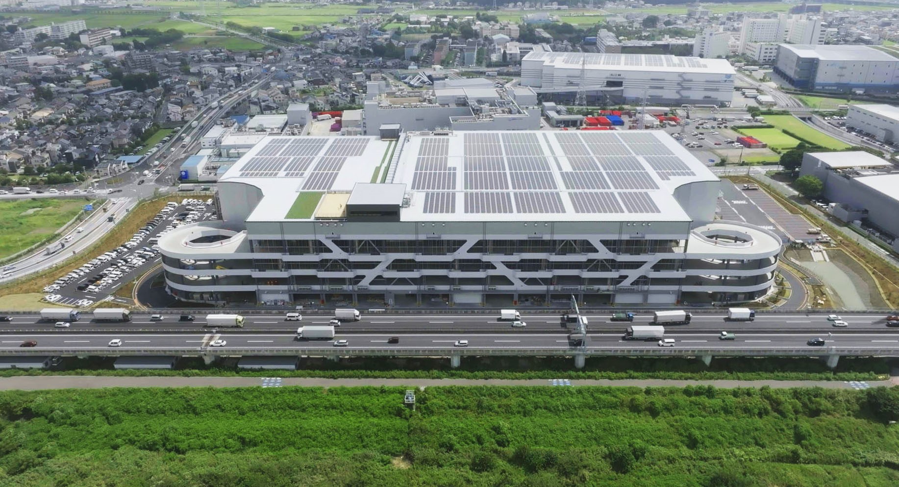 「三井不動産ロジスティクスパーク（MFLP）海老名Ⅰ」竣工 最高ランク「ZEB」認証取得の環境配慮型グリーンエネルギー倉庫｜三井不動産株式会社のプレスリリース