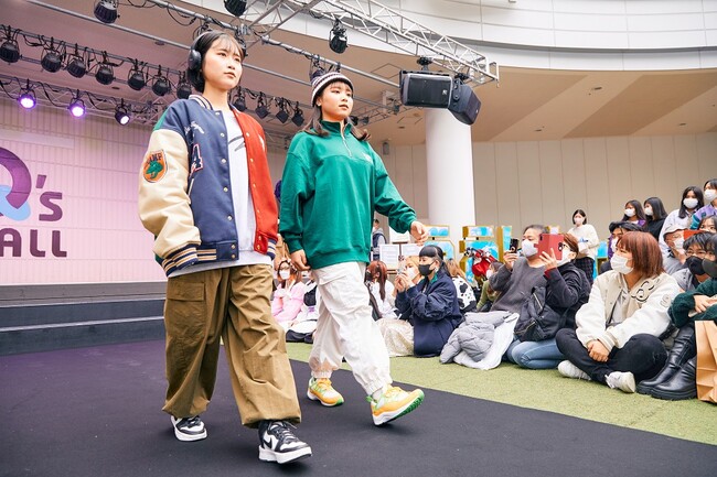 #昭和レトロ な空間や、総売上111万円を達成したメンバーも！未来のクリエイターを目指す高校生による文化祭「HIGH FES」を開催｜株式会社 ...