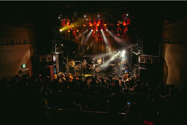 Johnnivanって知ってる！？日本発多国籍ロックバンド、Johnnivan。11月9日に2nd アルバム「Give In！」をリリース、自身初となるリリースパーティーを12月15日に開催 ...