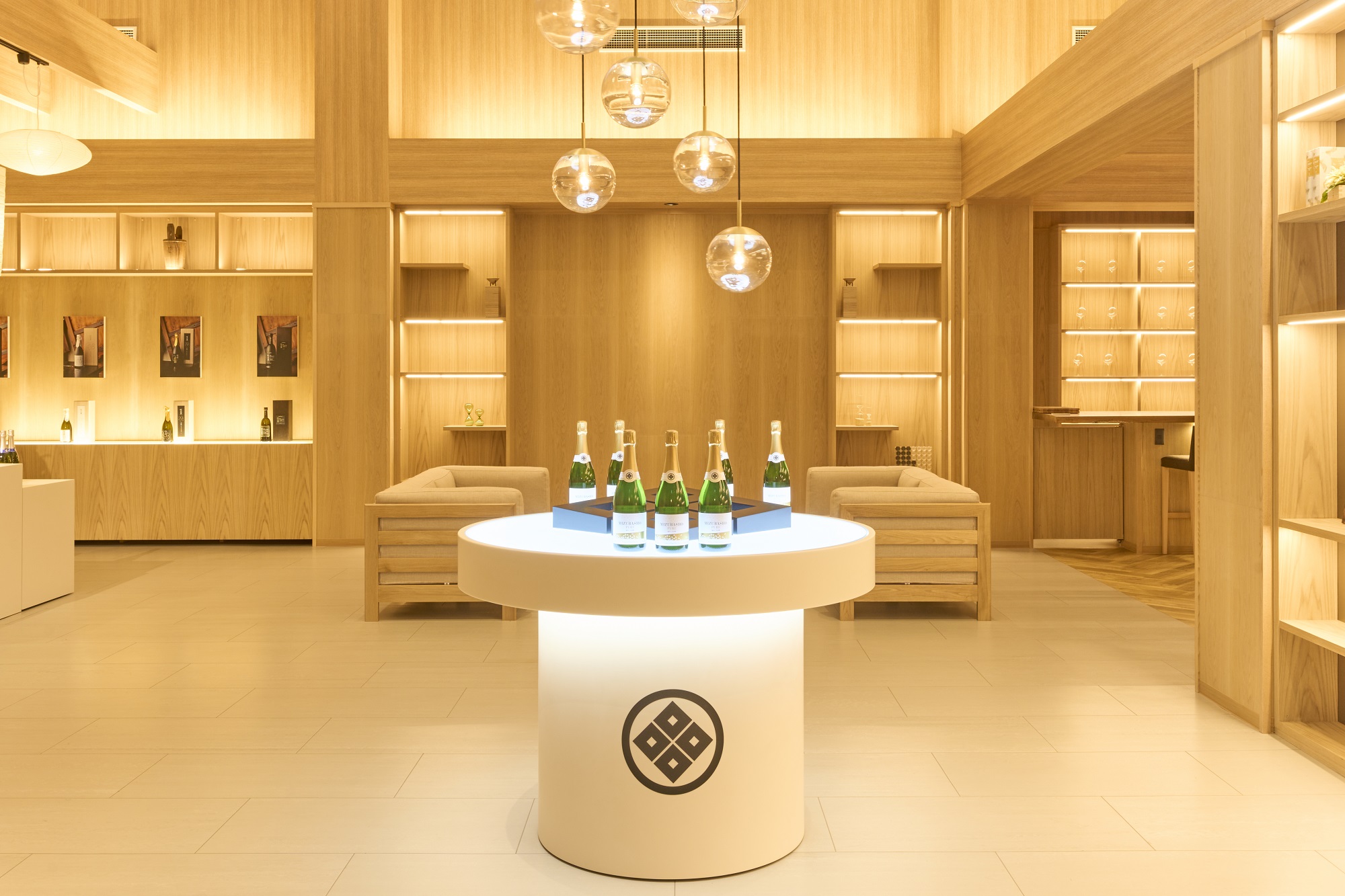 「永井酒造」の新たな挑戦 テイスティングルーム＆醸造研究所「SHINKA」2023年8月1日のグランドオープンを記念して、熟成酒3種を同時発売 ...