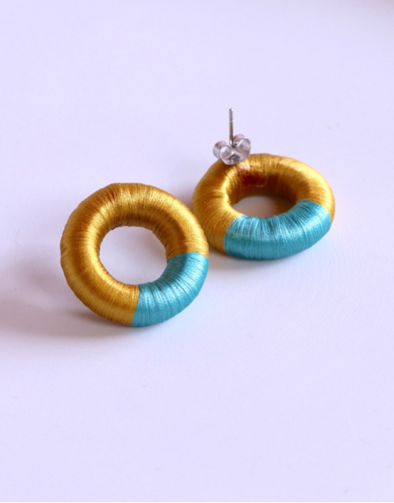 「合同会社Oriori」から山形県の伝統工芸品「米織」の残糸を使用したピアスがtells marketに登場｜株式会社Freewillのプレスリリース