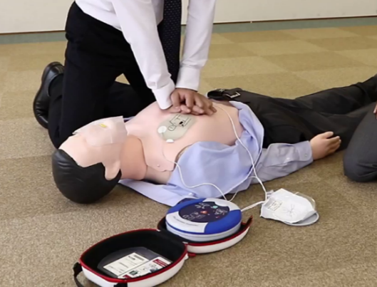 日本初、ショックボタン操作不要のオートショックAED 「AED 360P」を販売開始｜セコム株式会社のプレスリリース