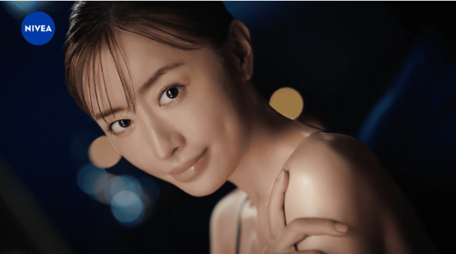 松本まりかさん 最新TVCM ～至高のあざとさを宿す・女優松本まりかがうるおう瞬間は？｜ニベア花王株式会社のプレスリリース