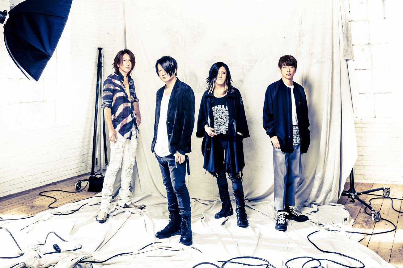 函館での撮り下ろし写真満載ムック第2弾『GLAY Walker 2018函館』 8月2日（木）発売決定！｜株式会社KADOKAWAのプレスリリース