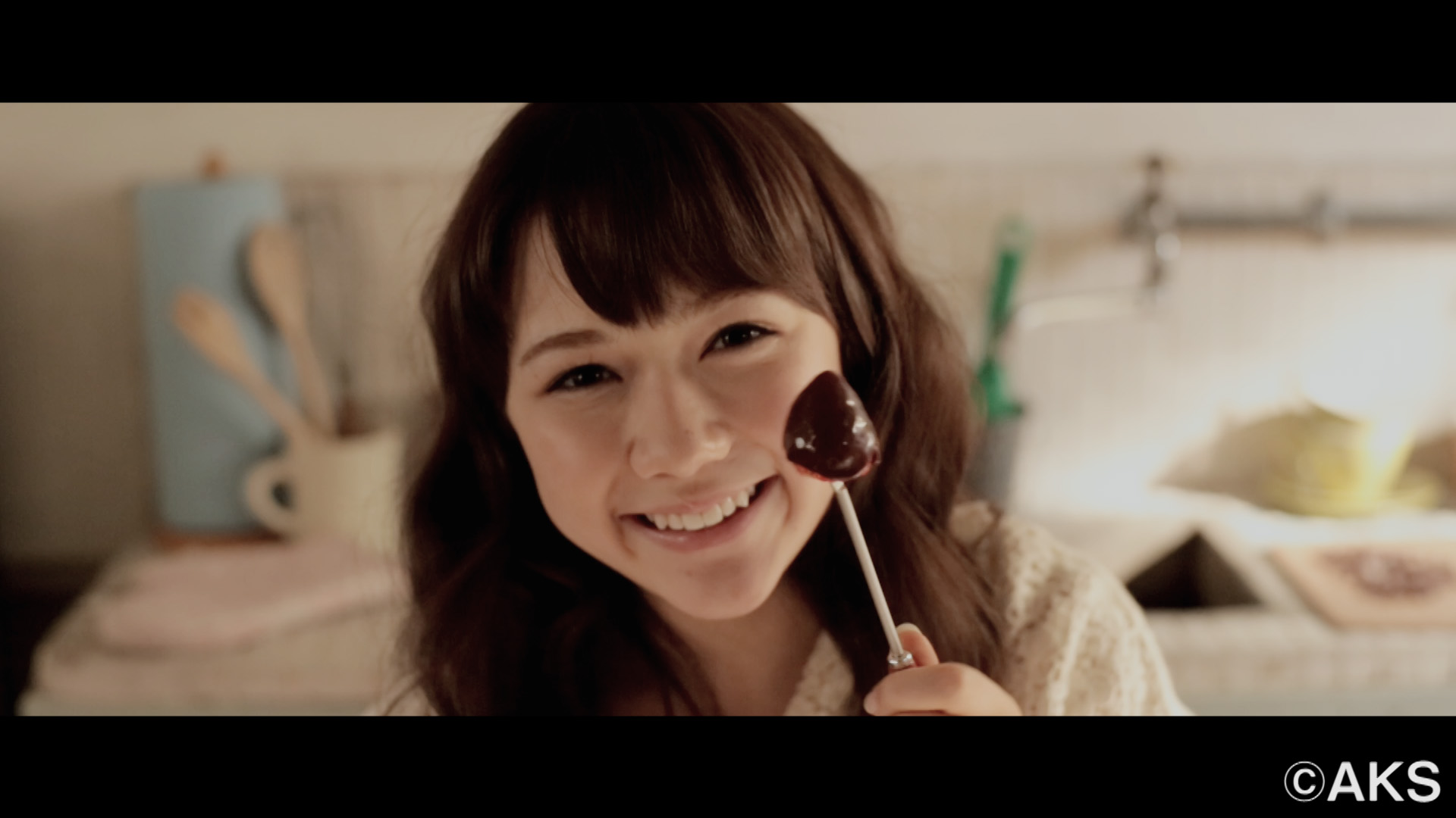 「あ～ん」動画投票対決でNo.1に輝いたHKT48・村重杏奈が“初”の単独CMに出演！｜株式会社ロッテのプレスリリース