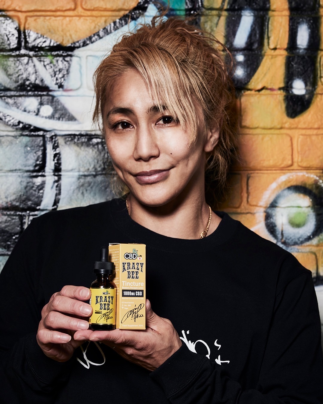 CBDfxとKRAZY BEEコラボ限定パッケージが4月28日より販売開始｜カムバイダイレクト合同会社のプレスリリース