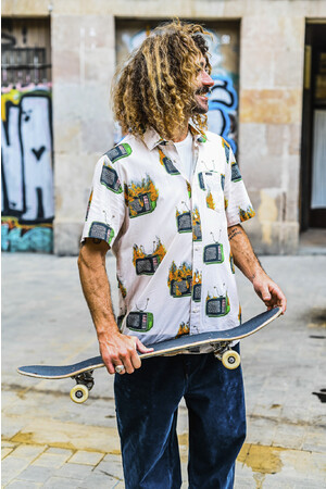 VOLCOMフィーチャードアーティスシリーズ「Justin Hager」リリース ｜リバレイティッドブランズジャパン合同会社のプレスリリース