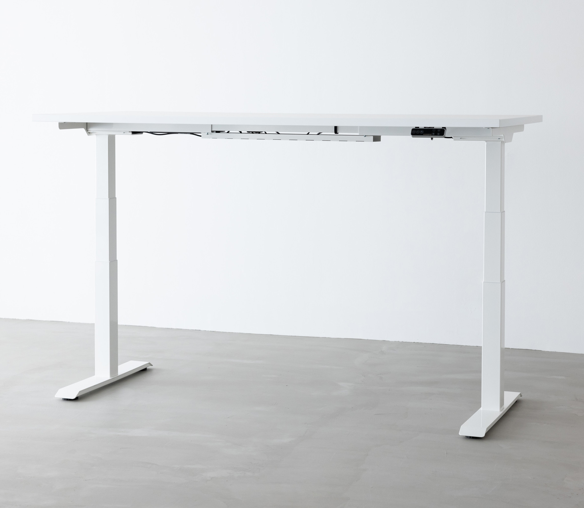 PREDUCTSより DESK - POLAR ワイドモデルの受注製造販売を開始｜PREDUCTS株式会社のプレスリリース