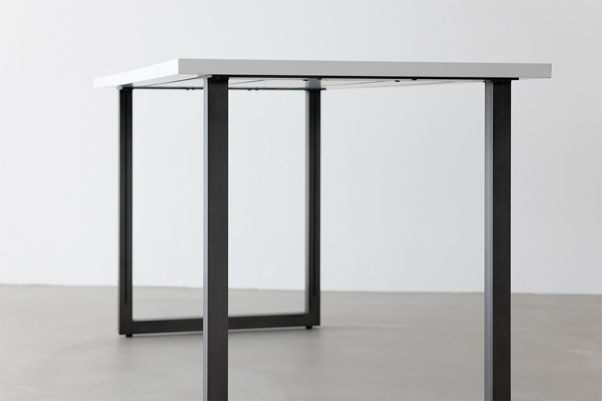 モジュール式拡張デスク『PREDUCTS DESK』の『DESK - POLAR』シリーズに鉄脚モデルを追加｜PREDUCTS株式会社のプレスリリース