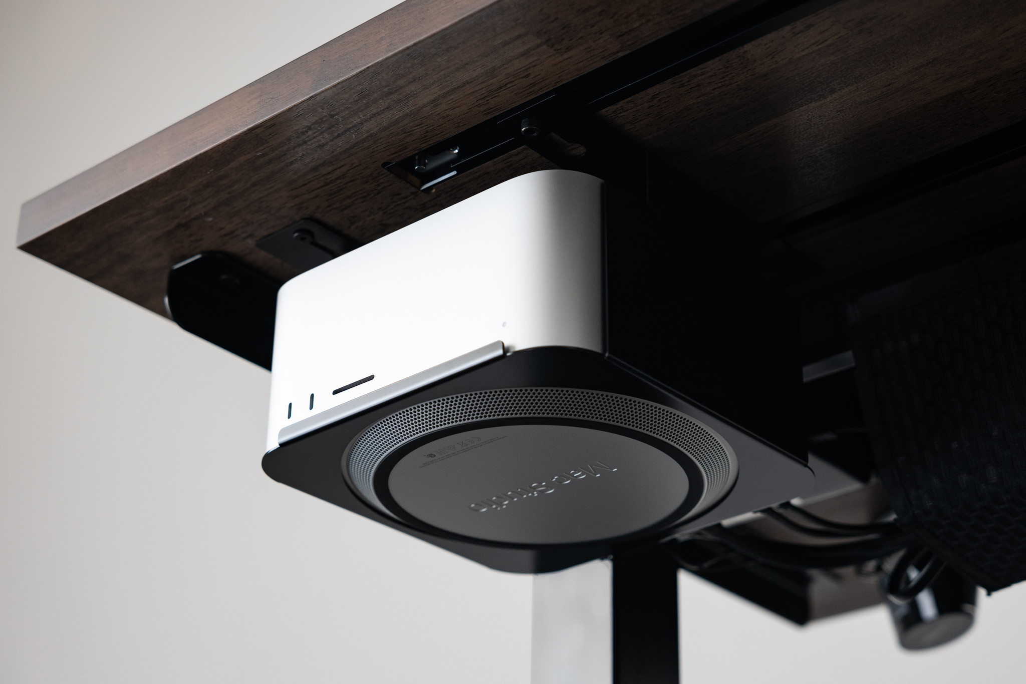 PREDUCTS より Mac Studio をデスク裏にマウントする「MOUNT for Mac Studio」を販売開始｜PREDUCTS ...