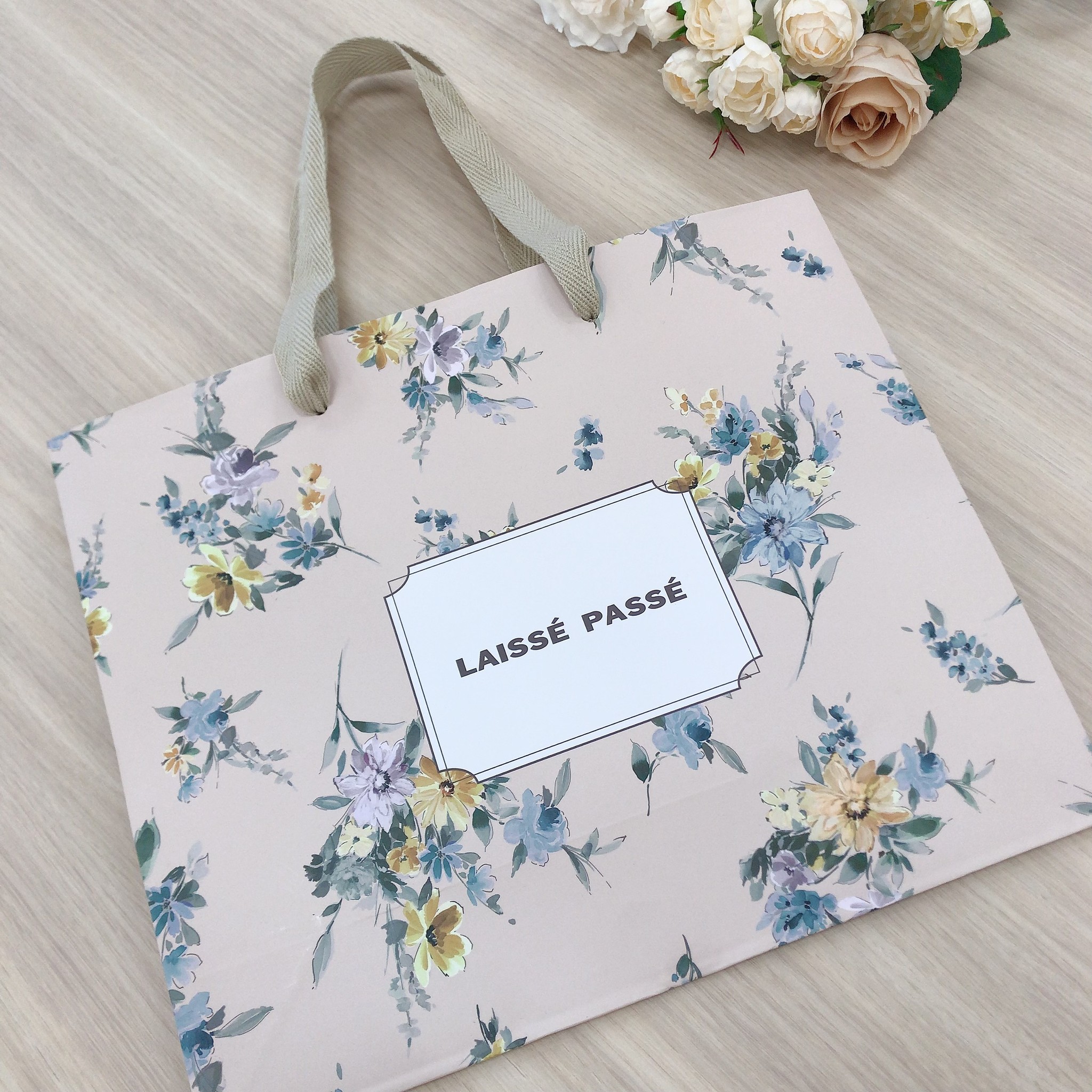＜LAISSE PASSE＞レッセ・パッセ全店／公式オンラインストアでは連動企画を開催！｜株式会社ルックホールディングスのプレスリリース