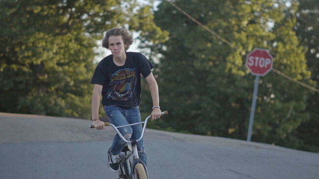 サンダンス国際映画祭受賞！アメリカSNS業界の光と闇を映し出すドキュメンタリー『ジョーライン〜SNSアイドルへの道〜』Amazon等で見放題 ...